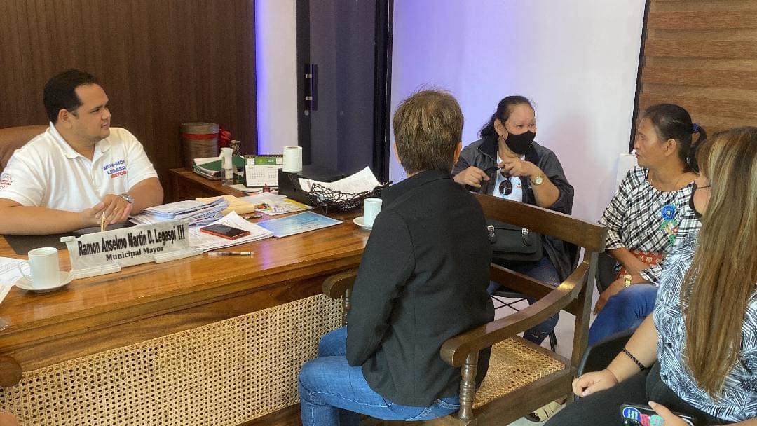 Lazatin helps reunite Bale Pusu ward with family in Aklan – Centro News ...